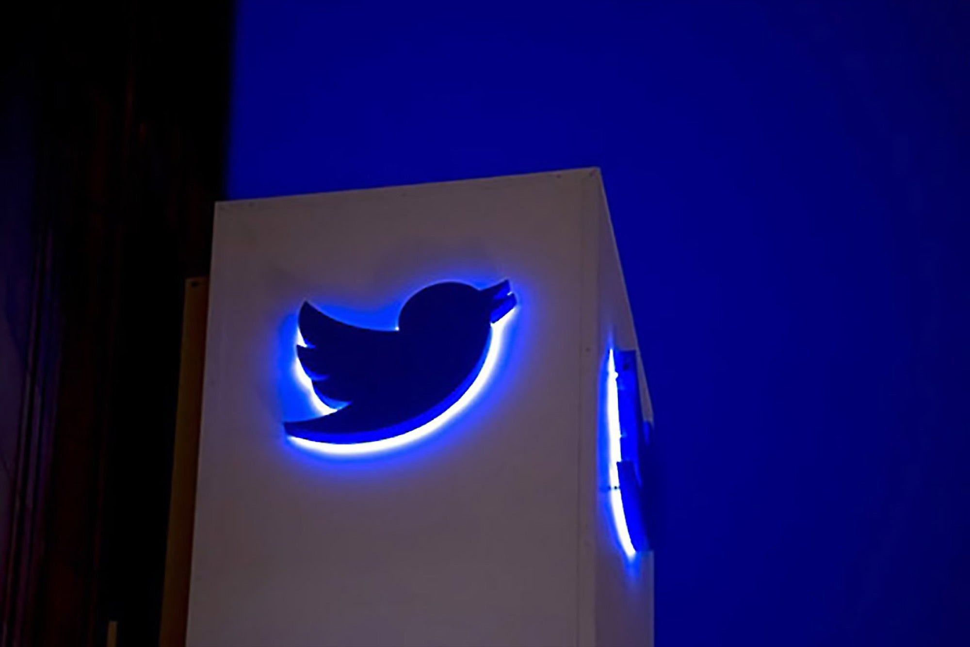 Report: Twitter to List on NYSE, Fearing IPO Mishap on Nasdaq