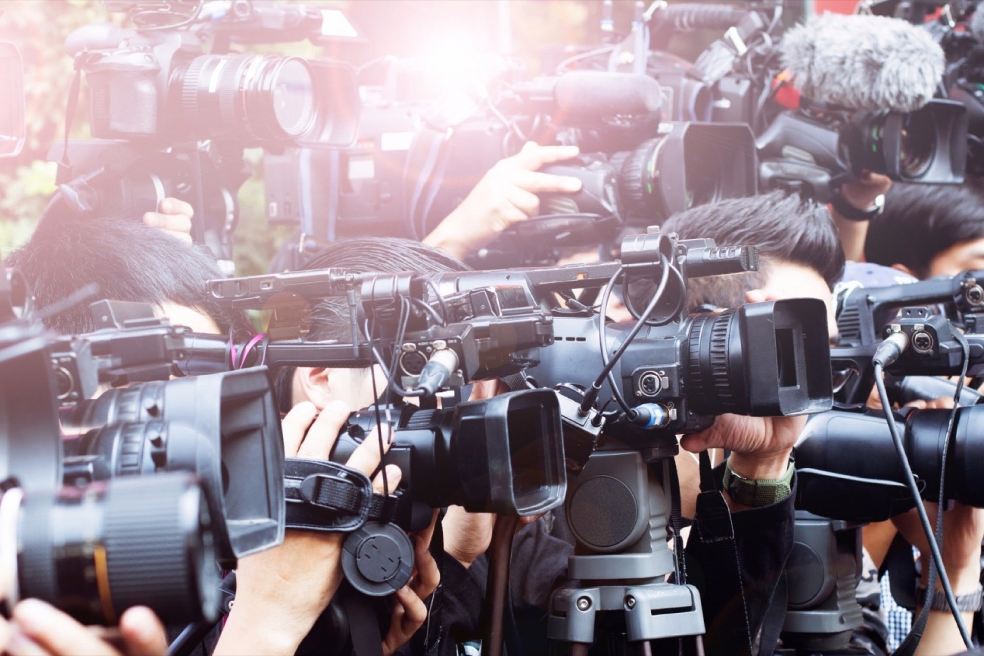 33 Tips to Help You Ace a Media Interview (Infographic)