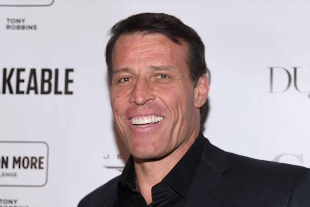 How Tony Robbins Overcame His 5 Biggest Setbacks