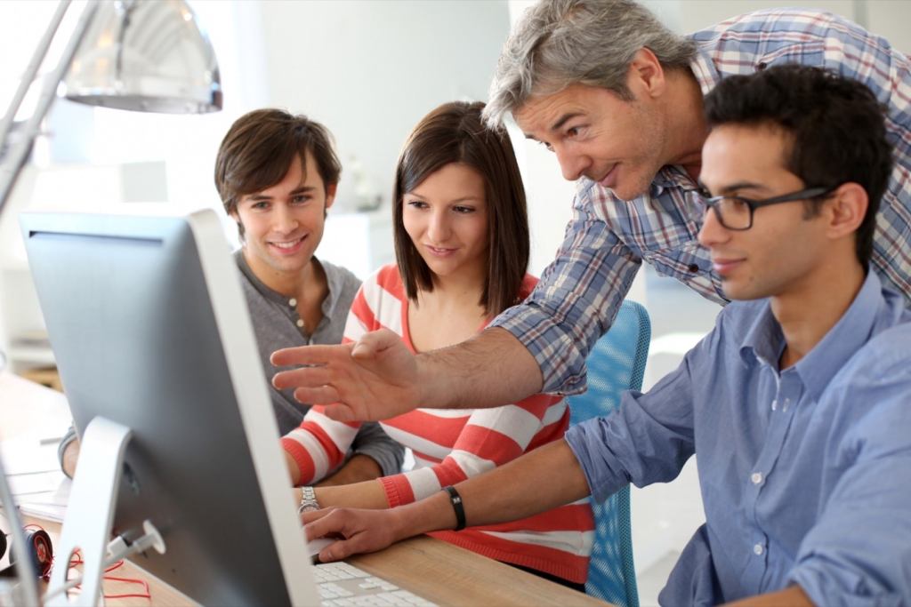 6 Ways to Create a Successful Intern Program