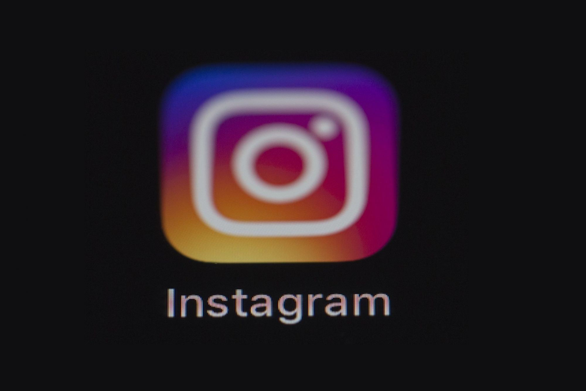 Instagram Accidentally Made Users' Feeds Scroll Horizontally