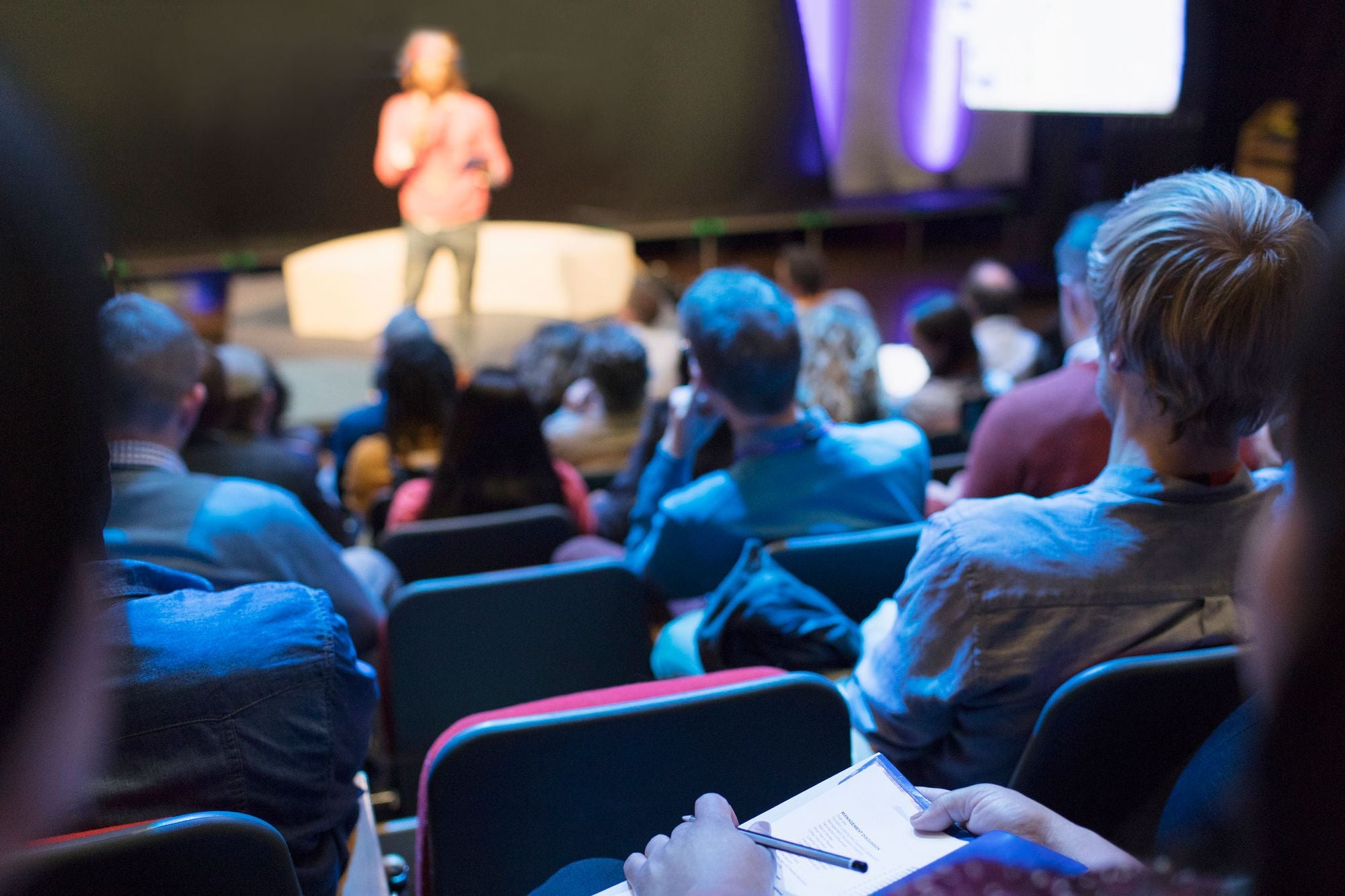 How to Run an Effective Conference: The 7 Steps You Need to Follow