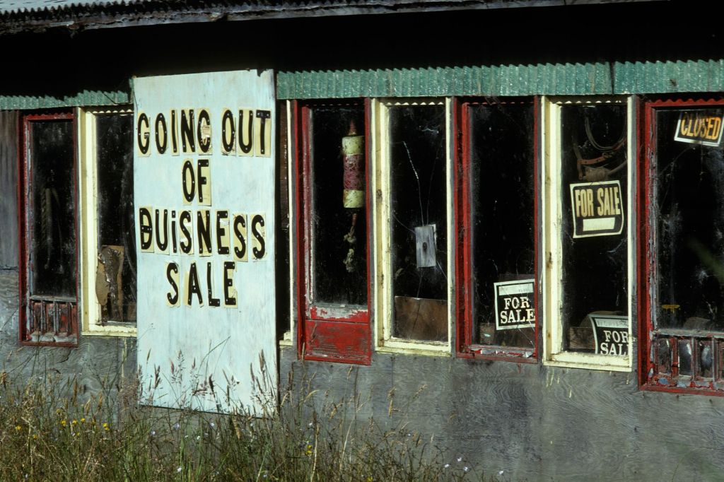 How Physical Stores Can Survive E-Commerce