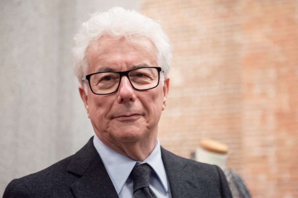 Ken Follett's Secret Formula for Writing Success