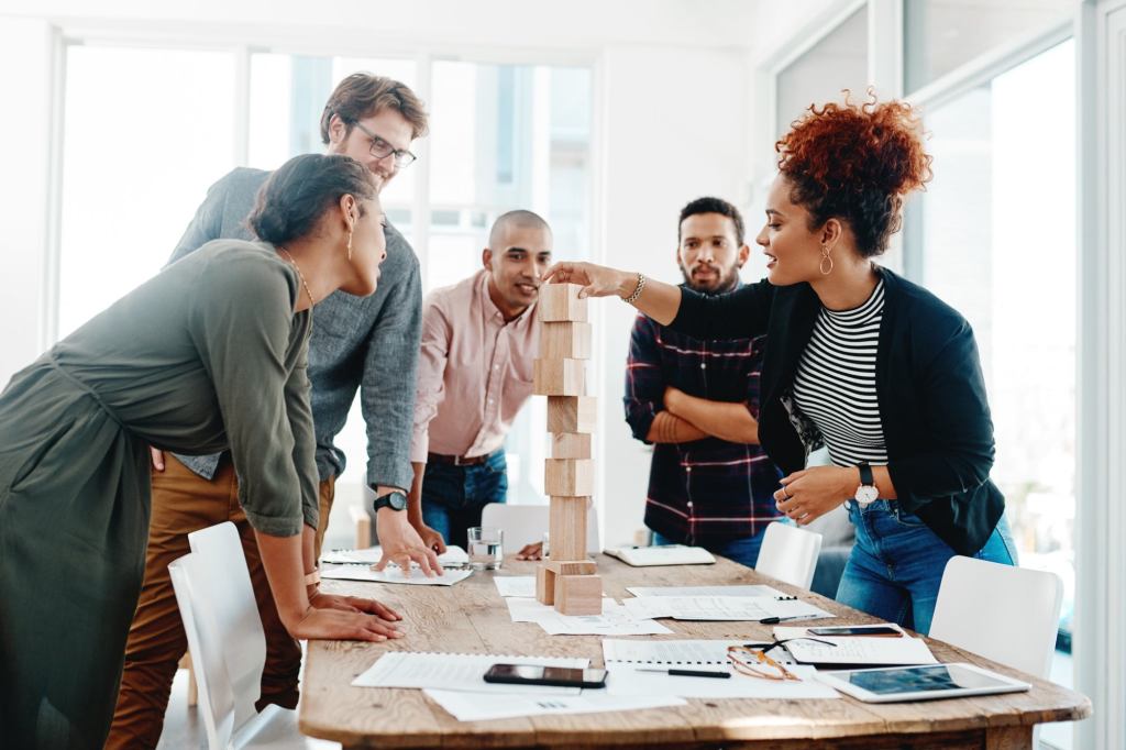 The 5 Crucial Phases of Building a Team