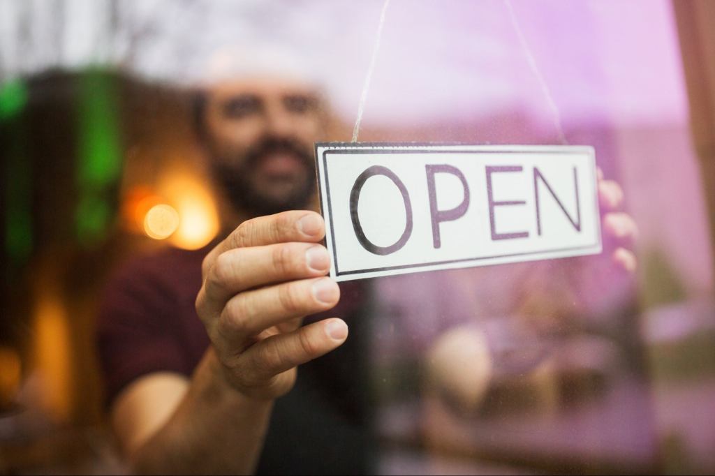 3 Lessons to Survive Your First Year in Business