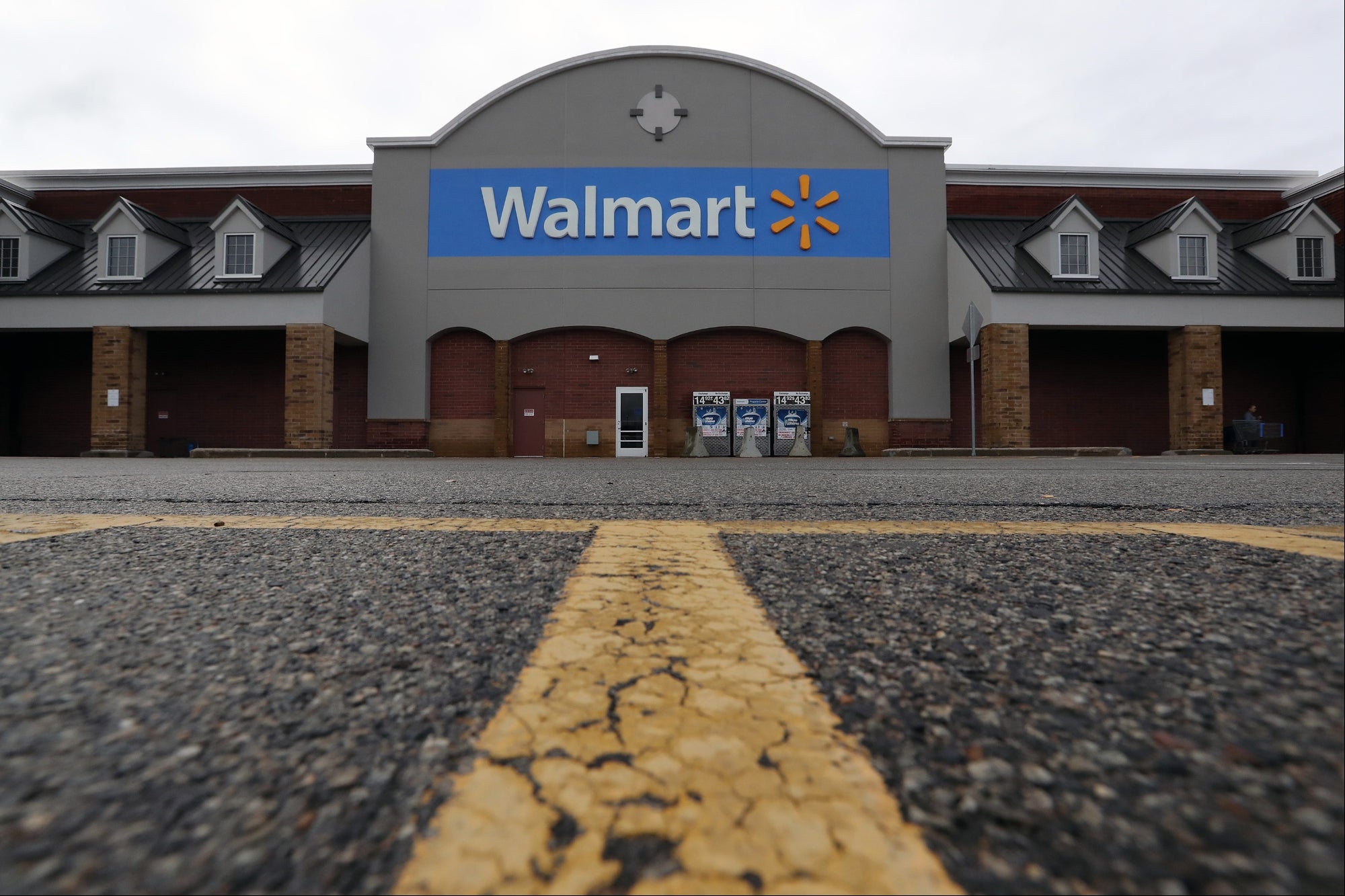 Walmart Ends Quarterly Employee Bonuses While Raising Wages