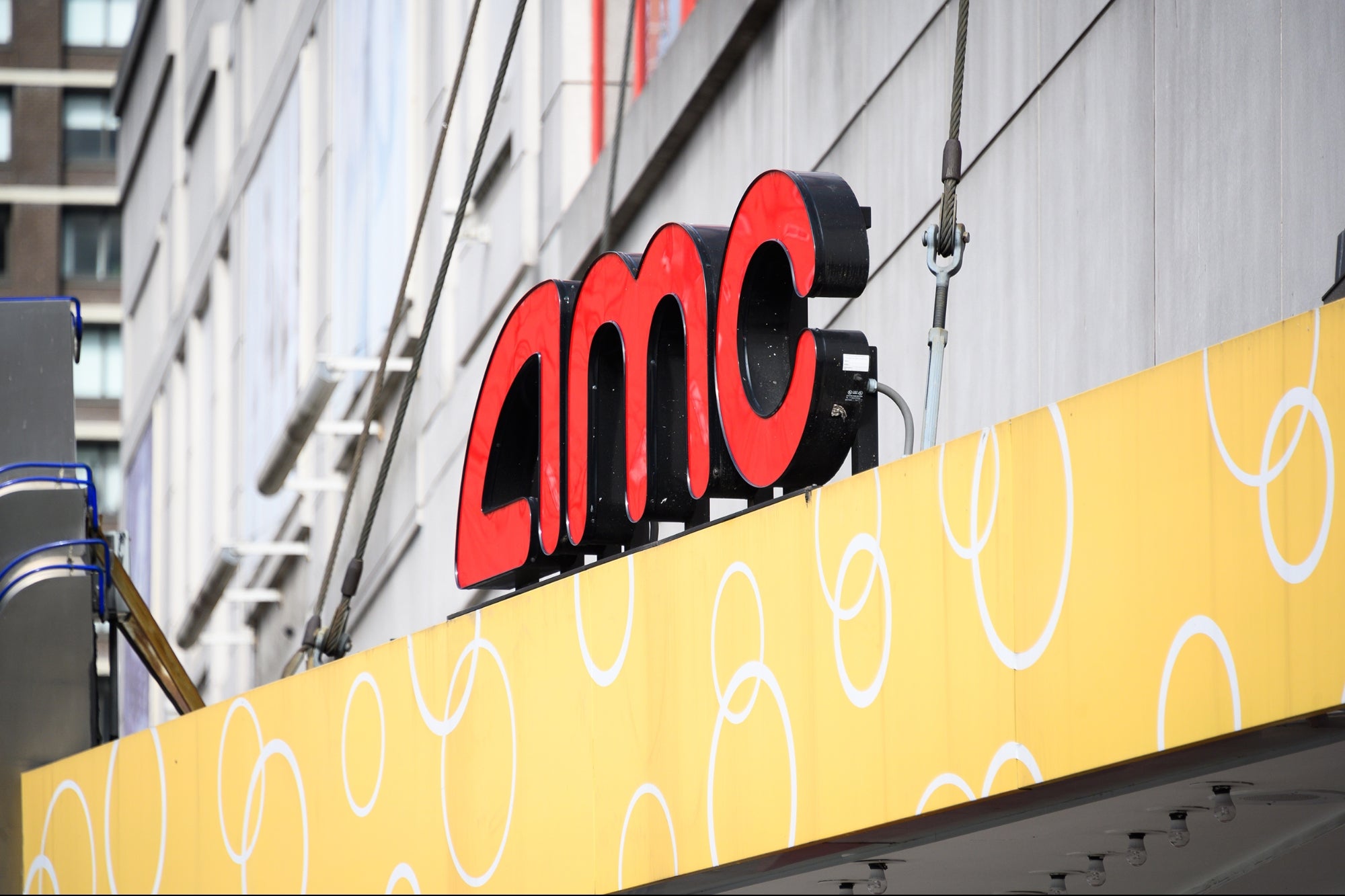 AMC Stock Jumps 7% Following CEO's Reveal of a Surprising Gold- and ...