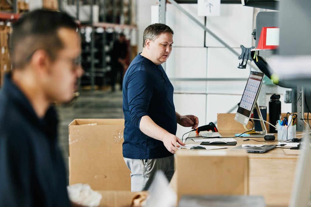 8 Tips to Revolutionize the Manufacturing Customer Experience