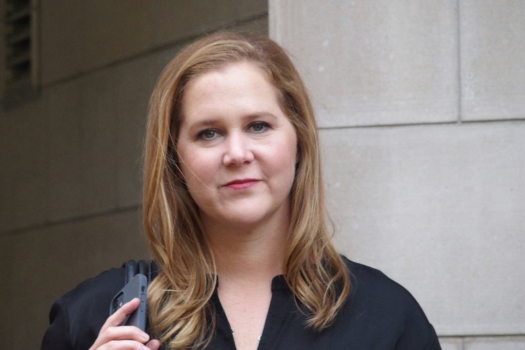 Amy Schumer Slams Tampax Amid Tampon Shortage Accusations