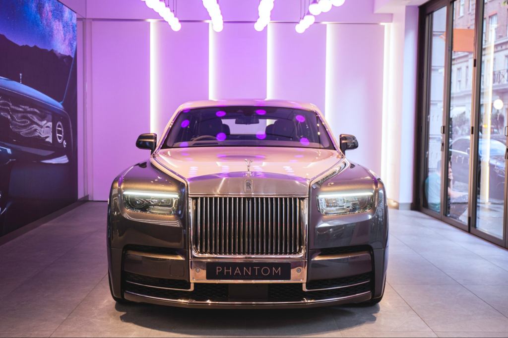 Rolls-Royce Records Record Sales in 2022