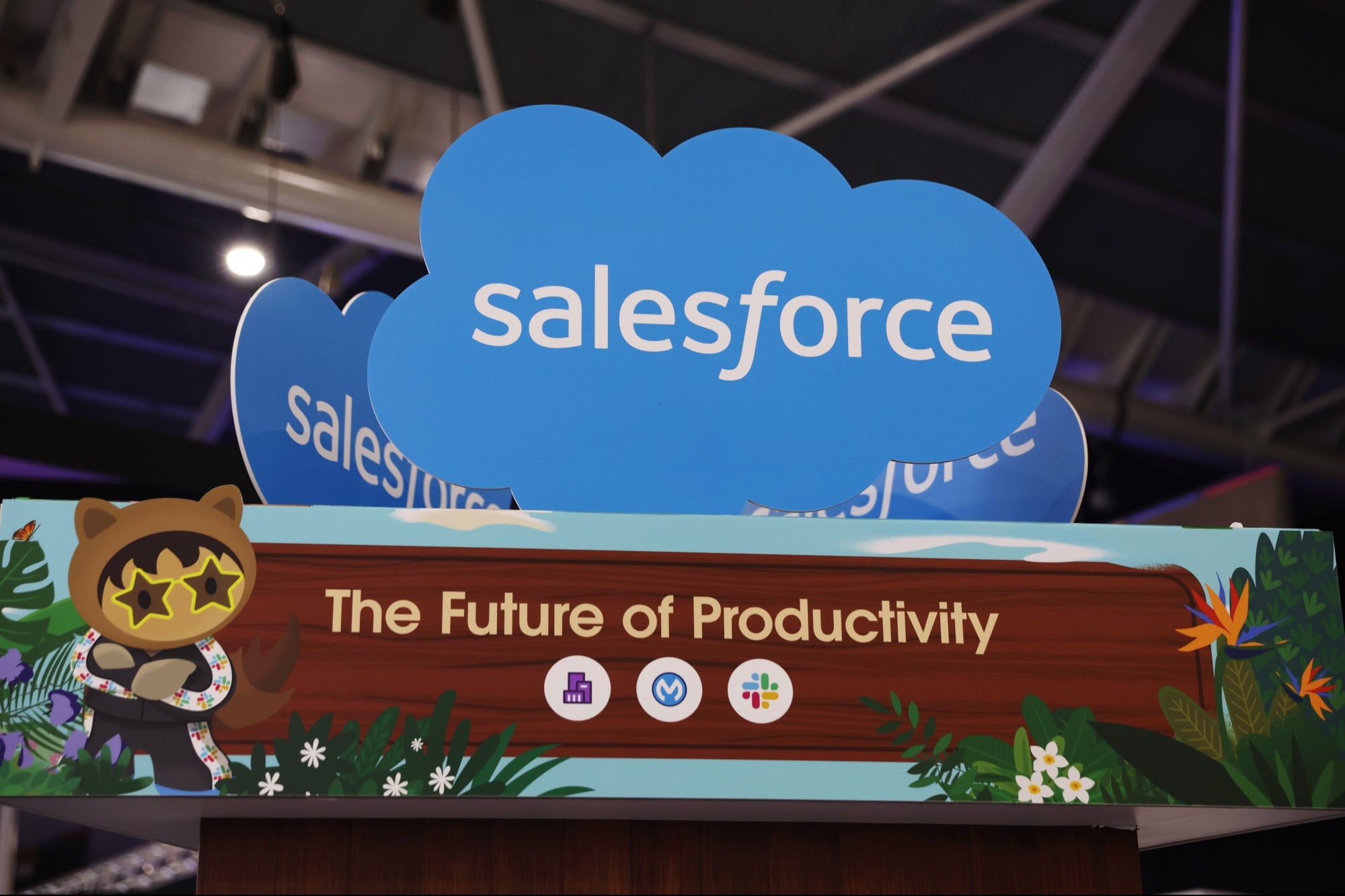 Activist Shareholders Threaten Salesforce Board