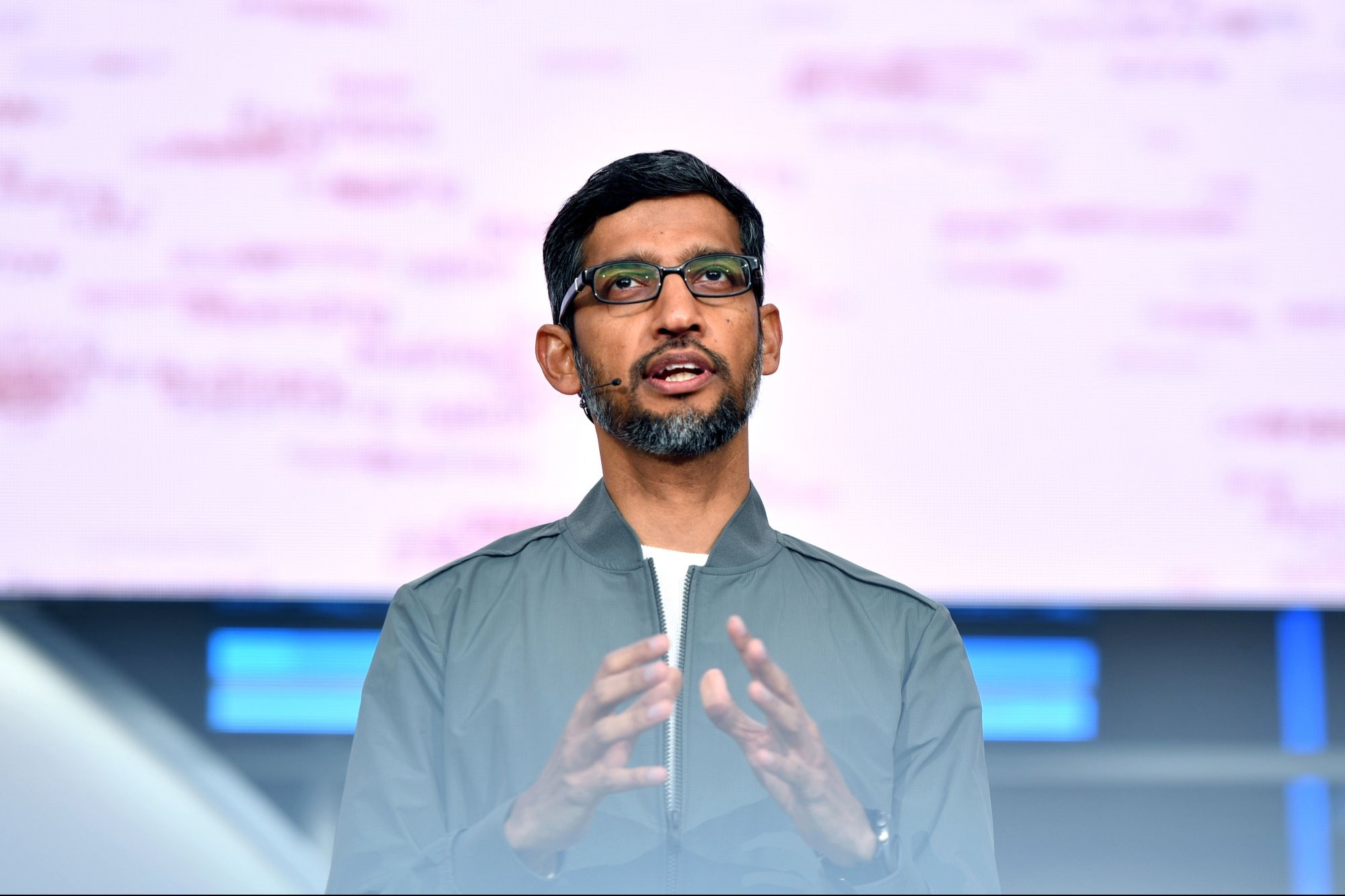 Google CEO Sundar Pichai Defends Employee Desk-Sharing