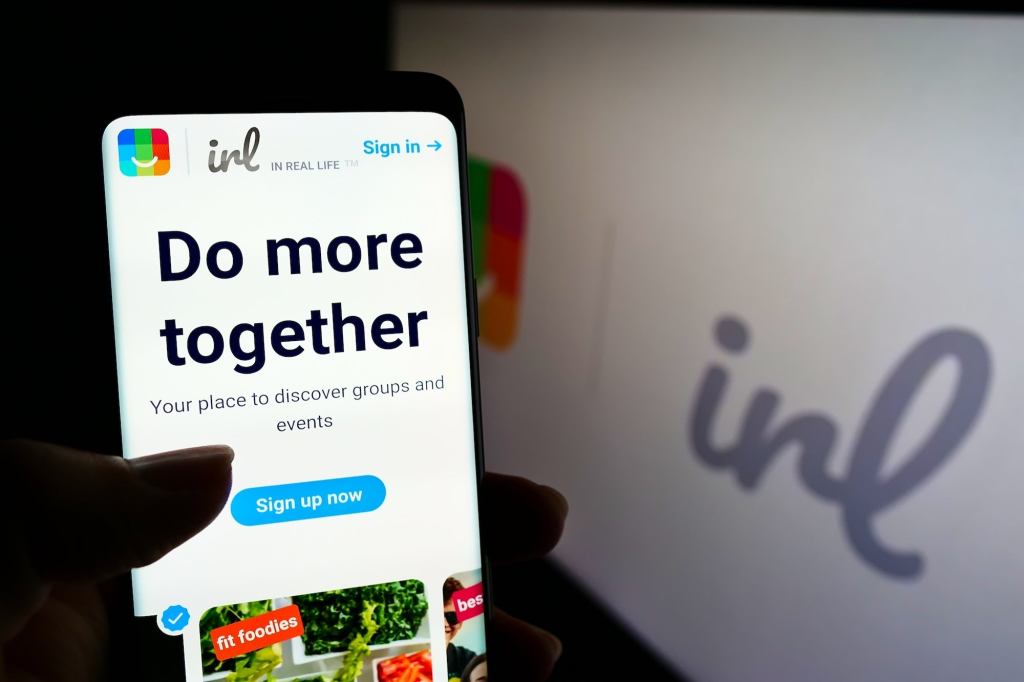 IRL Messaging App Shuts Down, 95% of Users Were 'Bots'