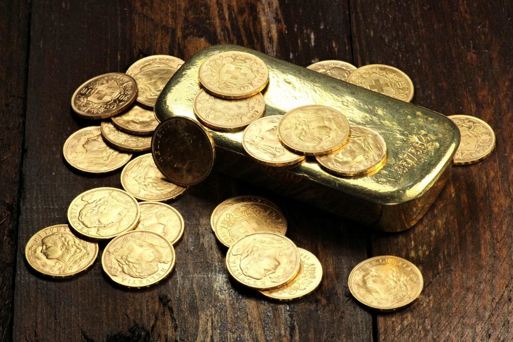 3 Gold Stocks to Buy for June