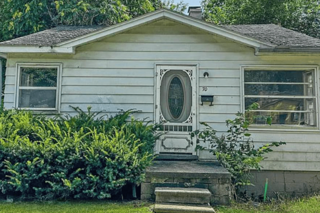 'World's Cheapest Home' Listed for $1 Sells in Cash Deal