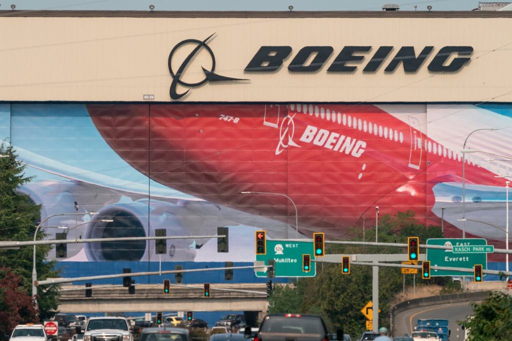 Cyber Criminals Threaten Boeing With Massive Data Leak