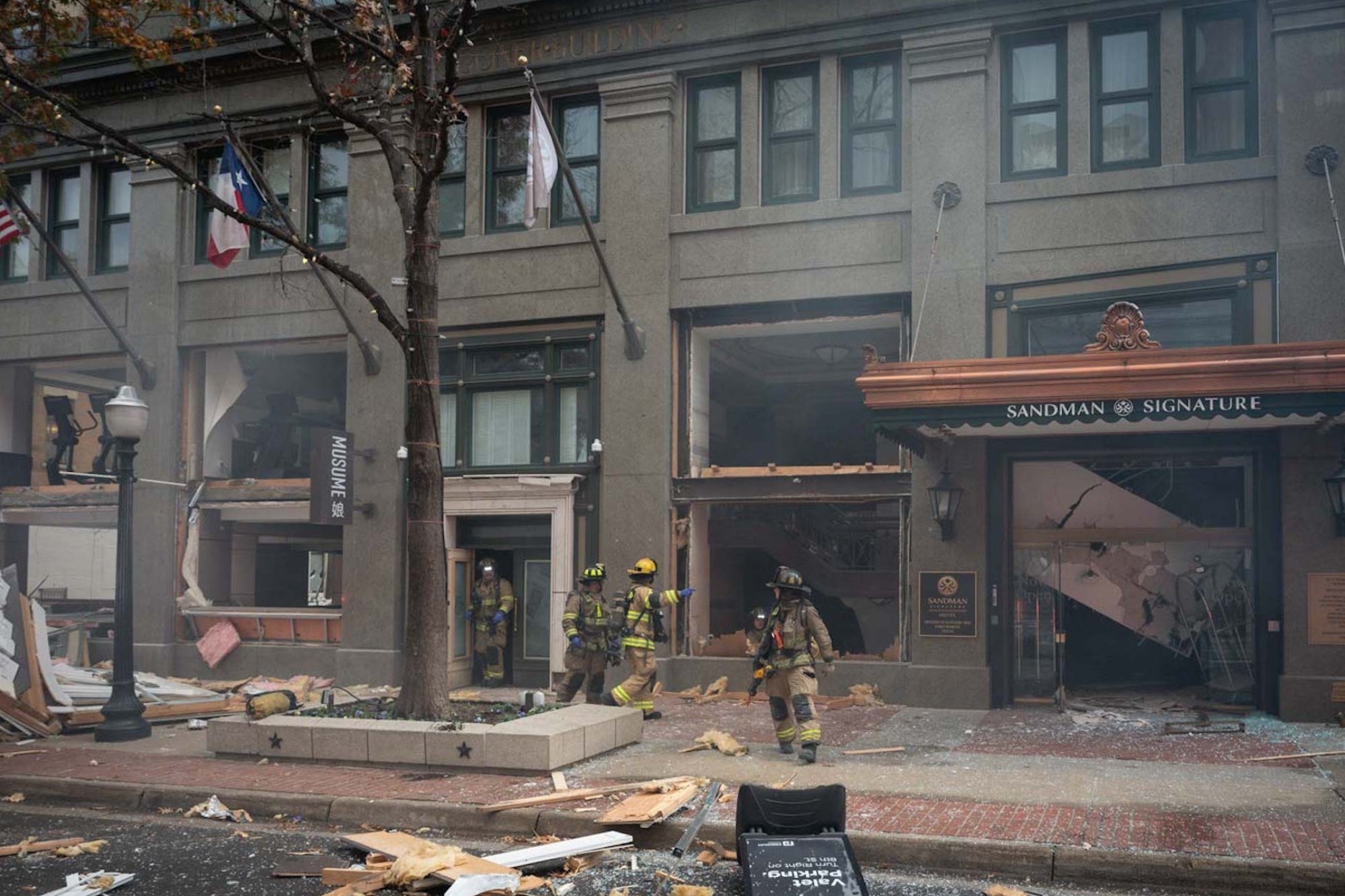 Video: Hotel Explosion in Texas Leaves 21 Guests Injured