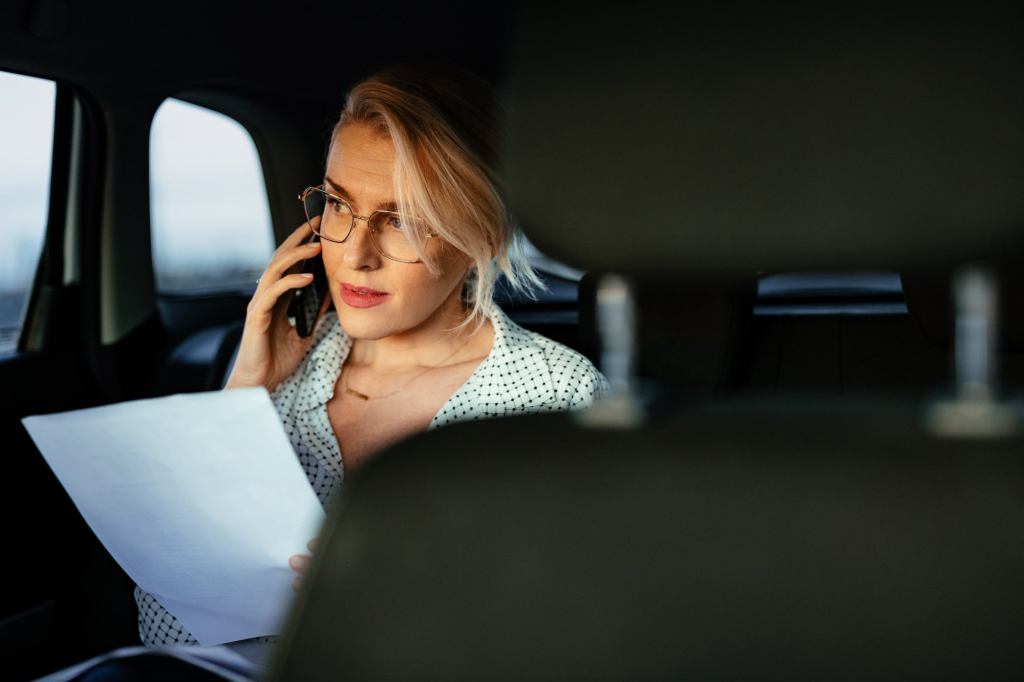 How to Transform Your Car into a Productive Office Space