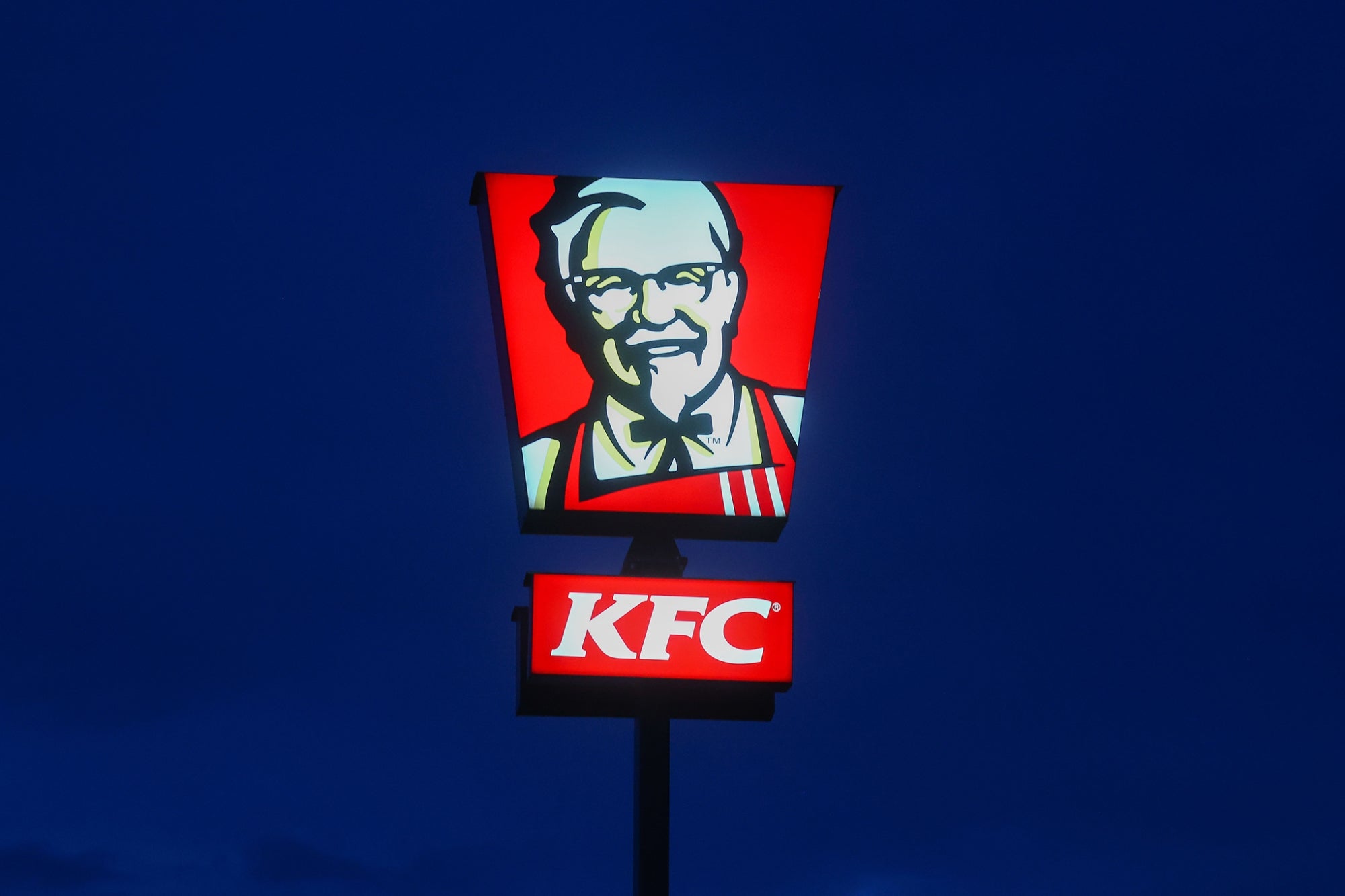 10 Surprising Facts About KFC's Rise to Global Fast Food Icon