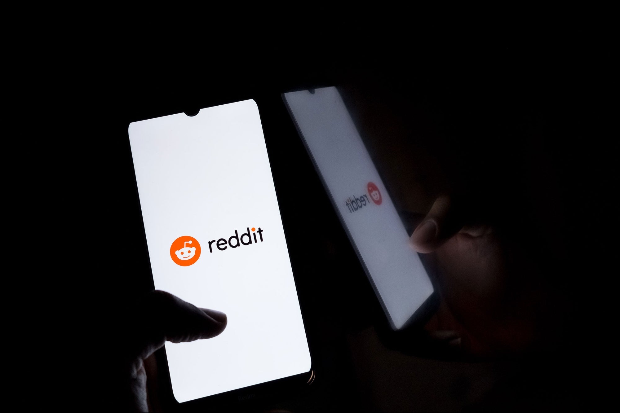 How to Stop Negative Reddit Threads From Harming You