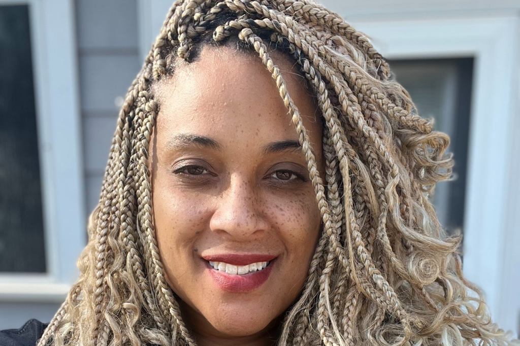 Her Facebook Marketplace Side Hustle Grew to $25,000 a Month