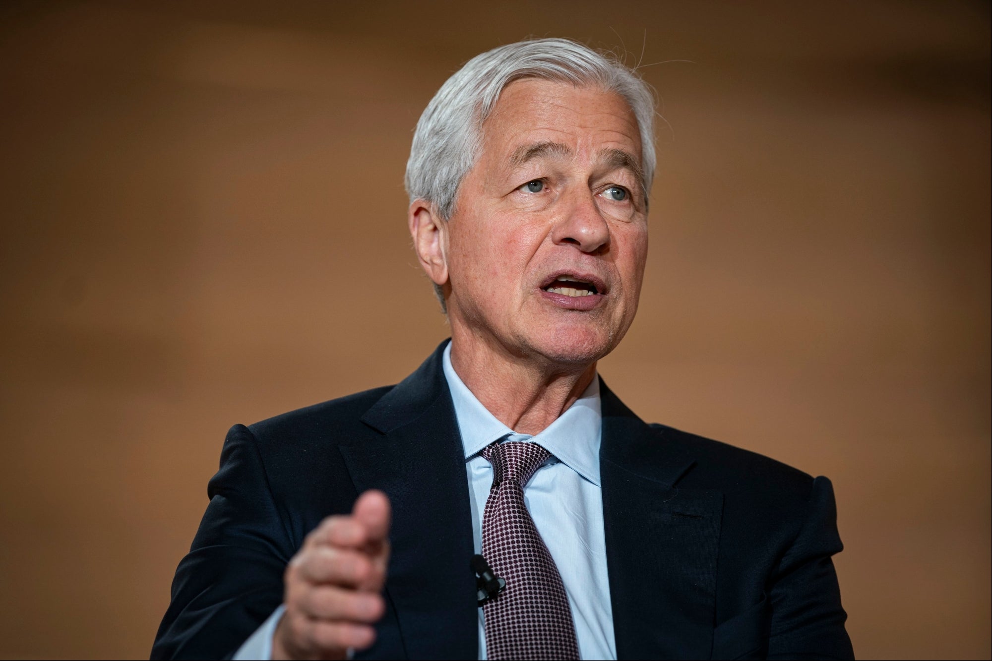 JPMorgan CEO Jamie Dimon's Four Leadership Tips, Principles