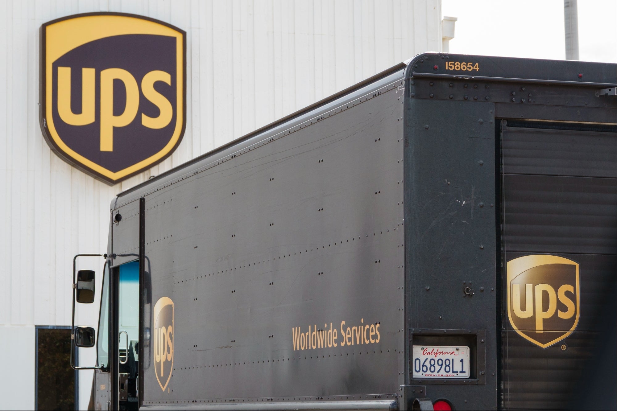 UPS Plans to Lay Off 20000 Employees By the End of 2025