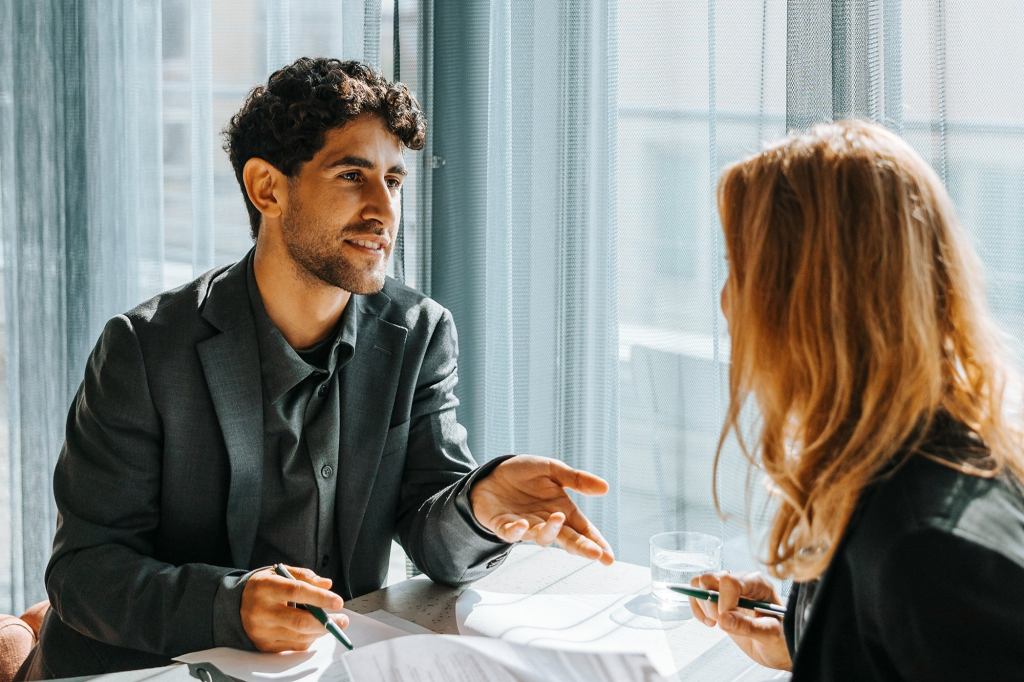 5 Steps to Negotiate Confidently With Tough Clients