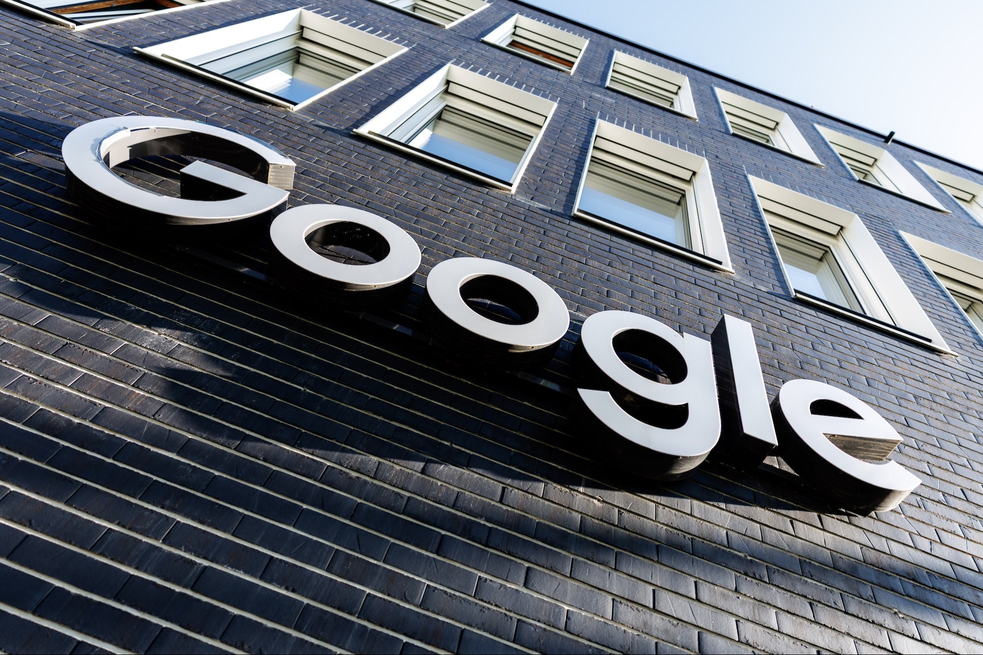 Google, Spotify Down in a Massive Outage Affecting Thousands