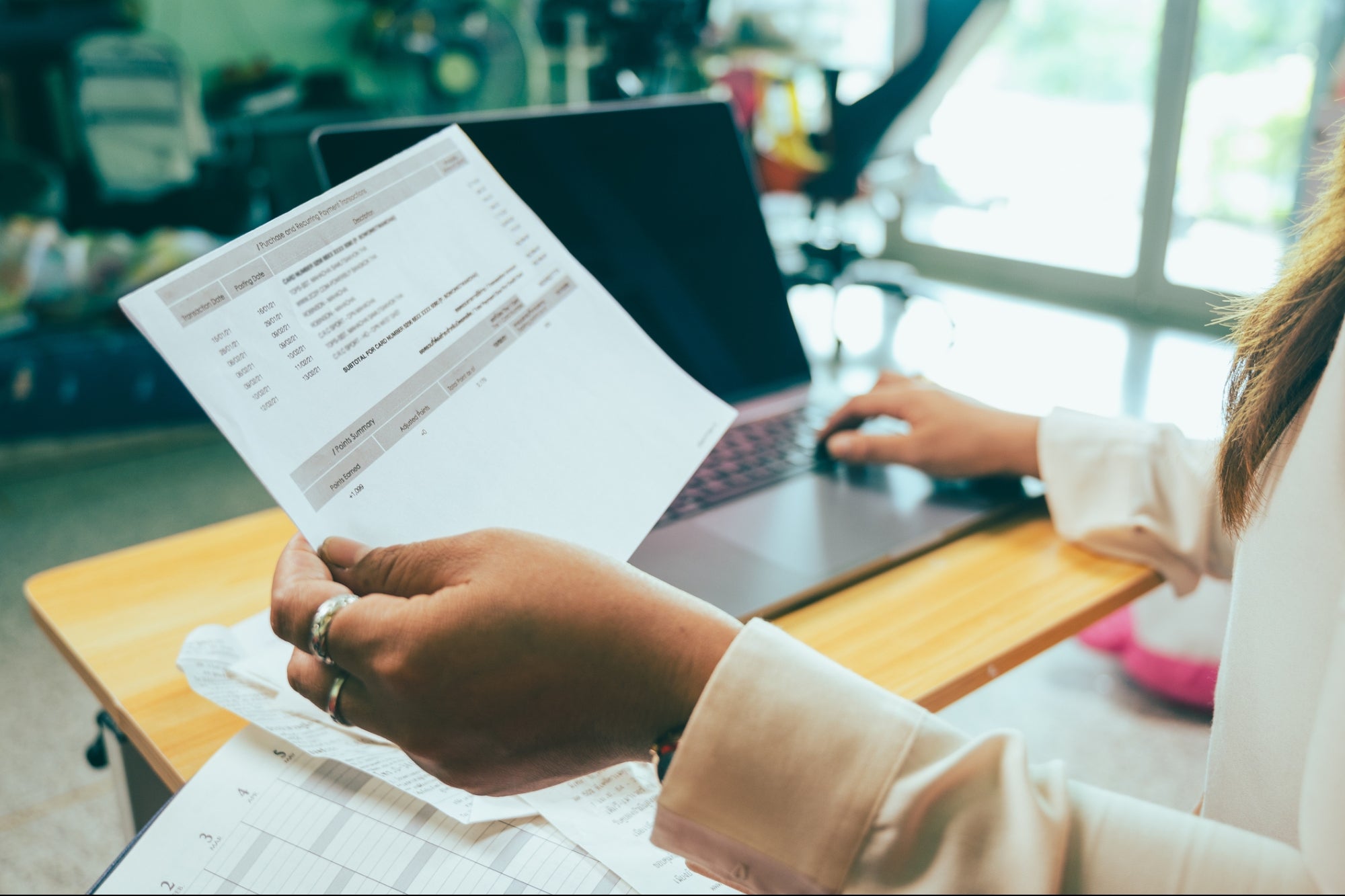 Successful Entrepreneurs Outsource These 5 Tasks — Do You?