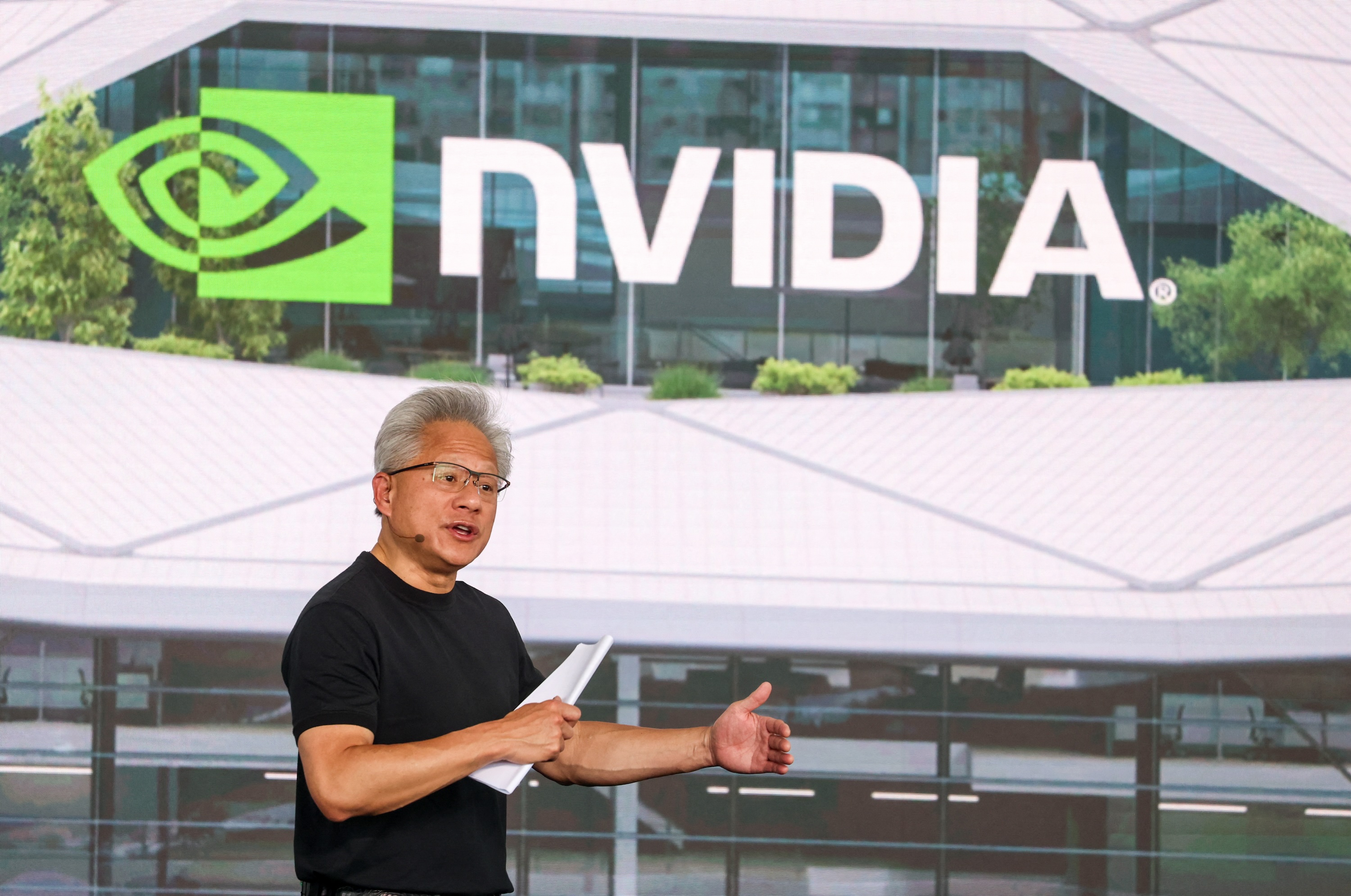 Nvidia CEO Says Blaming AI for Layoffs Is a ‘Lazy’ Excuse